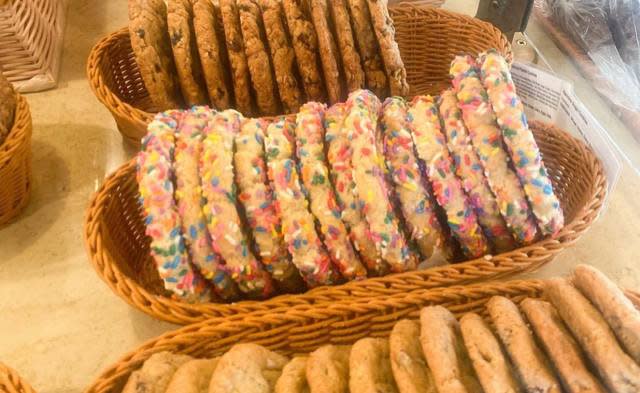 Hall Street Bakery - Grand Rapids MI, 49506