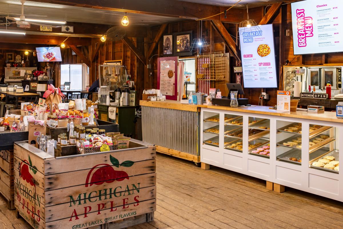 Ed Dunneback & Girl's Farm Market - Grand Rapids MI, 49544