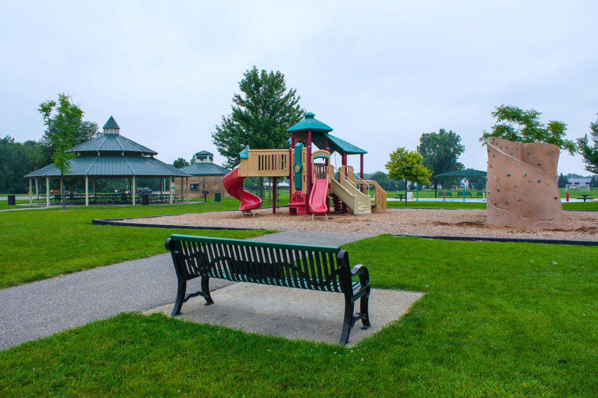 Lamar Park & Splashpad - Wyoming MI, 49509