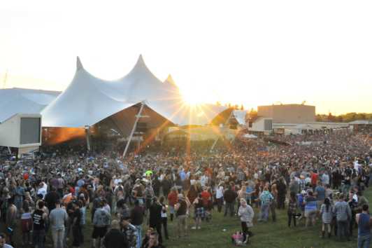 Six Flags Darien Lake Performing Arts Center | Darien Center, NY 14040