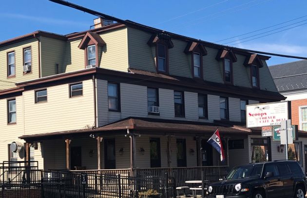 Scoops Corner Cafe & Deli