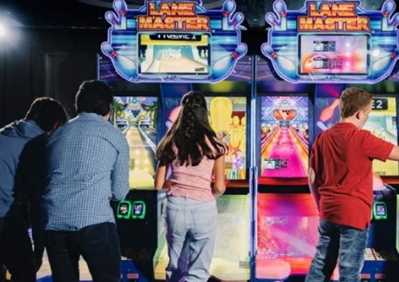 Dave & Buster's