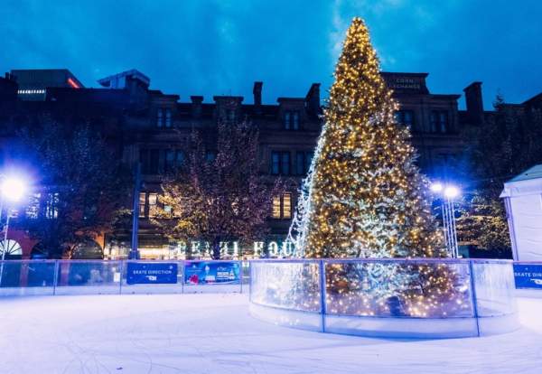 Ice Skating this Christmas in Greater Manchester