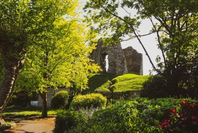 Christchurch Castle Ruins and Norman House