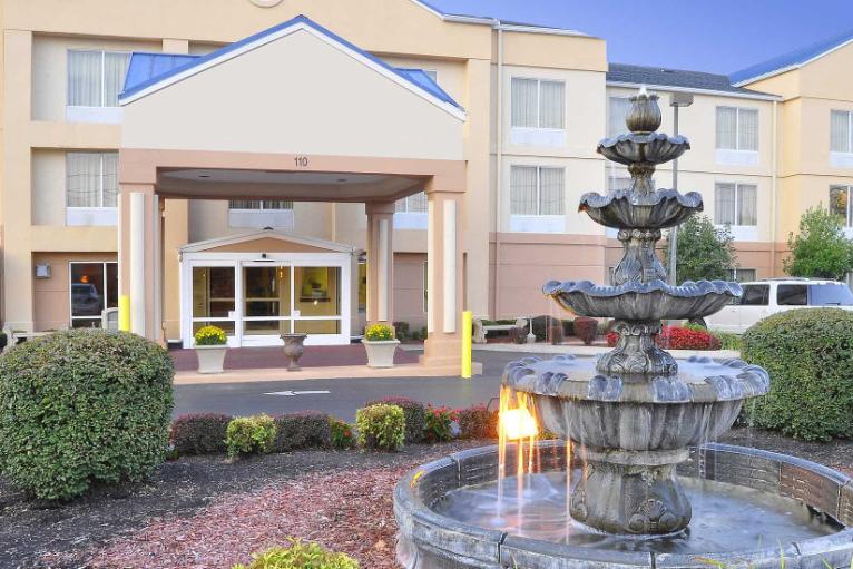 Fairfield Inn & Suites