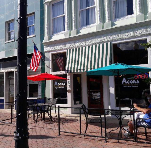 Vicky's Famous Biscuits & Chicken
