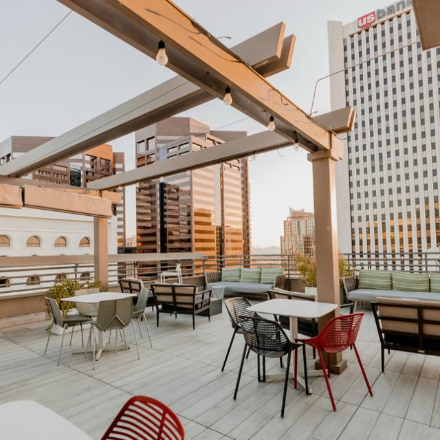 13th Floor Phoenix Bar | Viewfloor.co