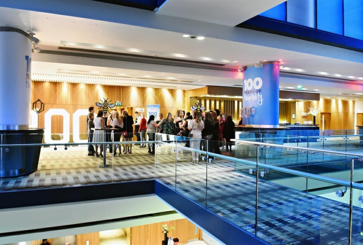 can you drive down deansgate manchester