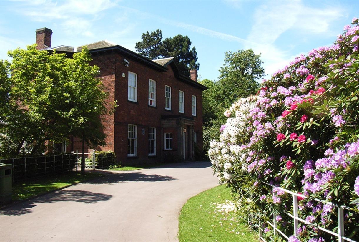 Bantock House Museum