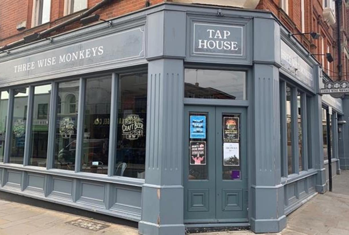 three wise monkeys cafe