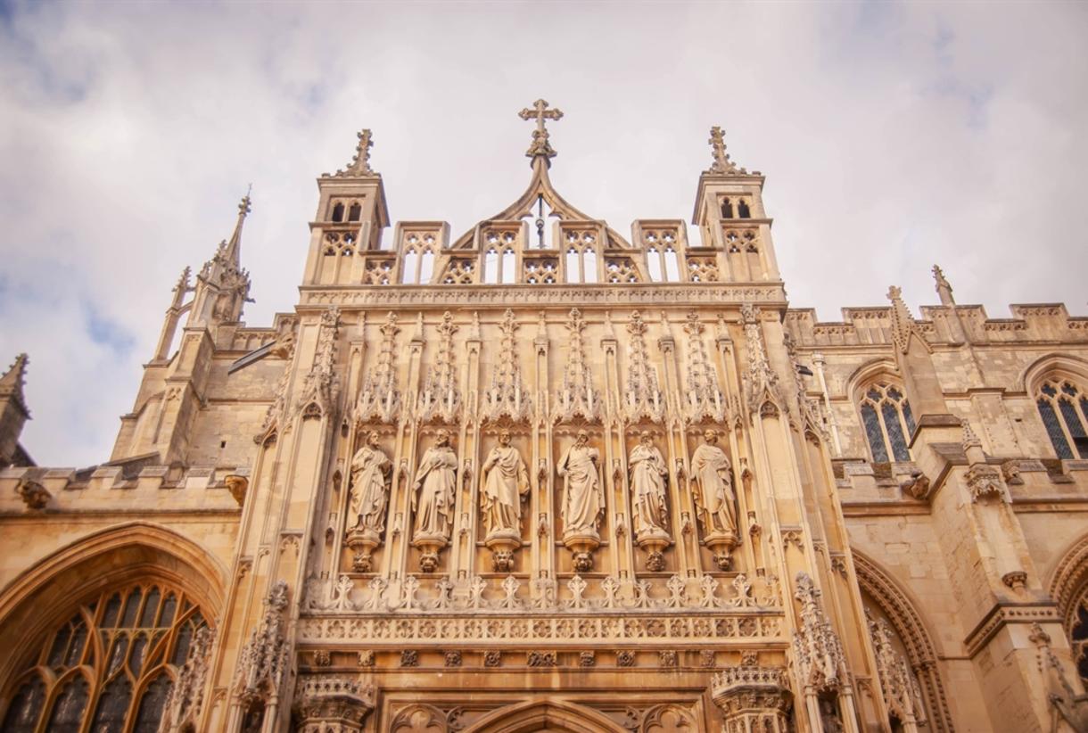 visit gloucester cathedral