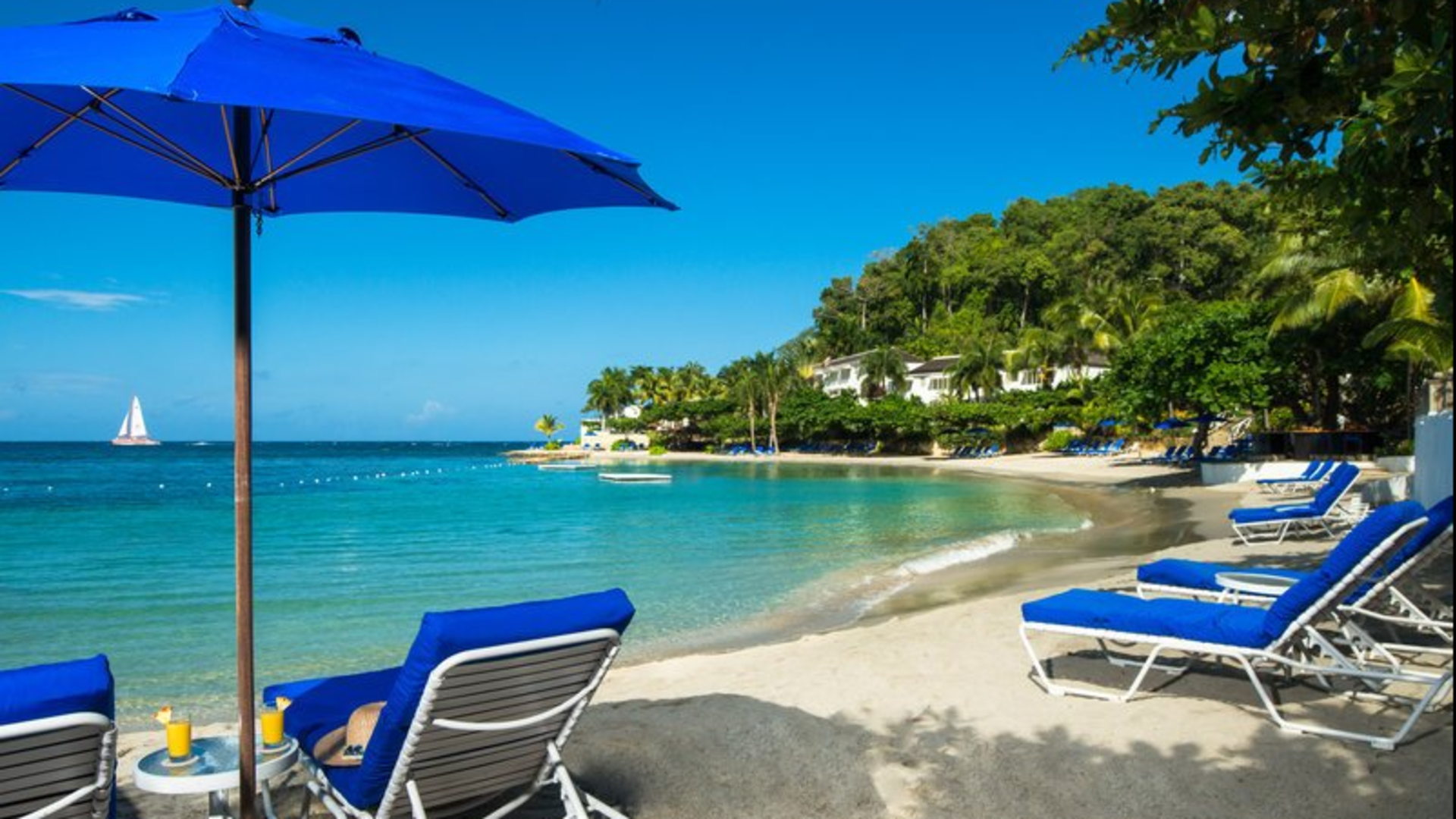Round Hill Hotel & Villas