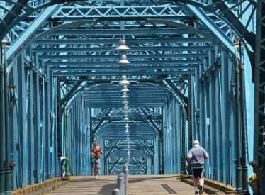 Walnut Street Pedestrian Bridge