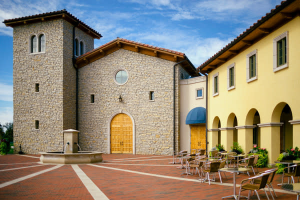 Guide to Wineries In & Near Rochester, MN