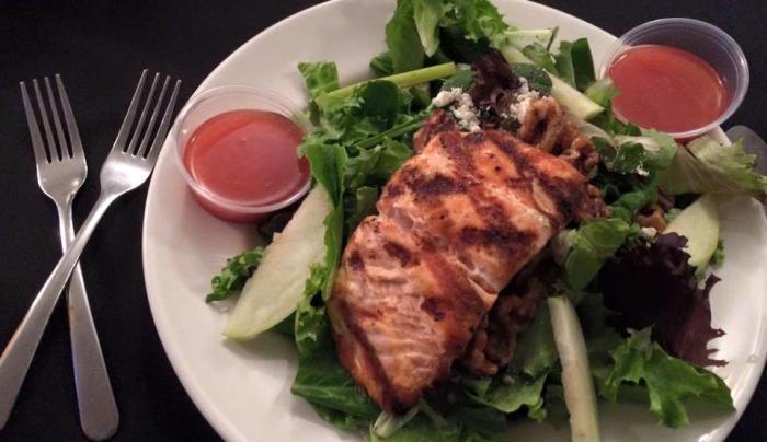 2 Forks Up | Getzville, NY 14068