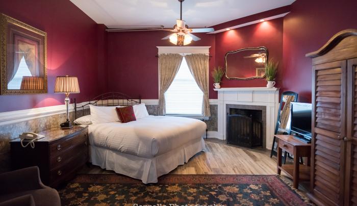 The Inn on Broadway | Rochester, NY 14607