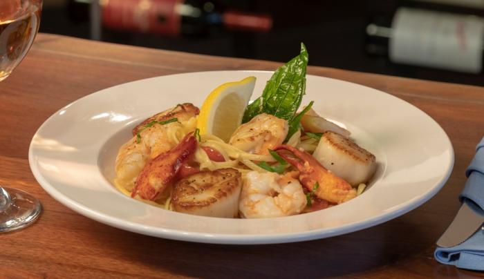 Blue Pointe Grille | Watkins Glen, NY 14891