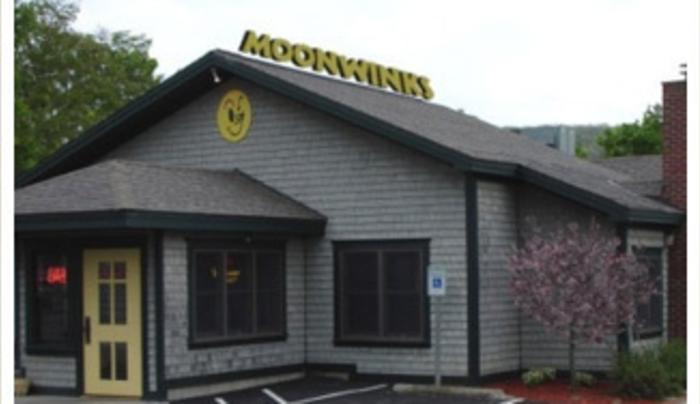 Moonwinks Restaurant | Cuba, NY 14727