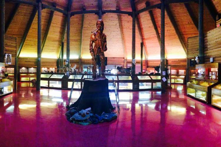 Oakville Indian Mounds Education Center