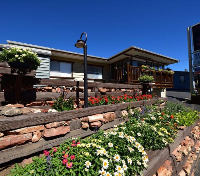 Alpine Trail Ridge Inn