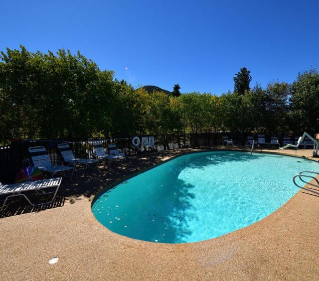 Alpine Trail Ridge Inn