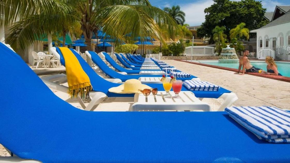 Sea Gardens Beach Resort