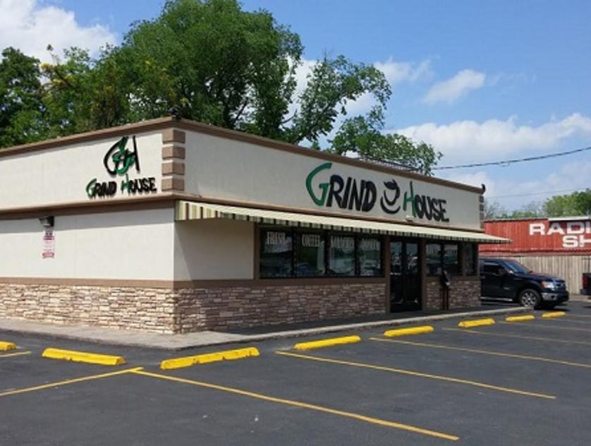 GrindHouse | Restaurants in Houston, TX 77091