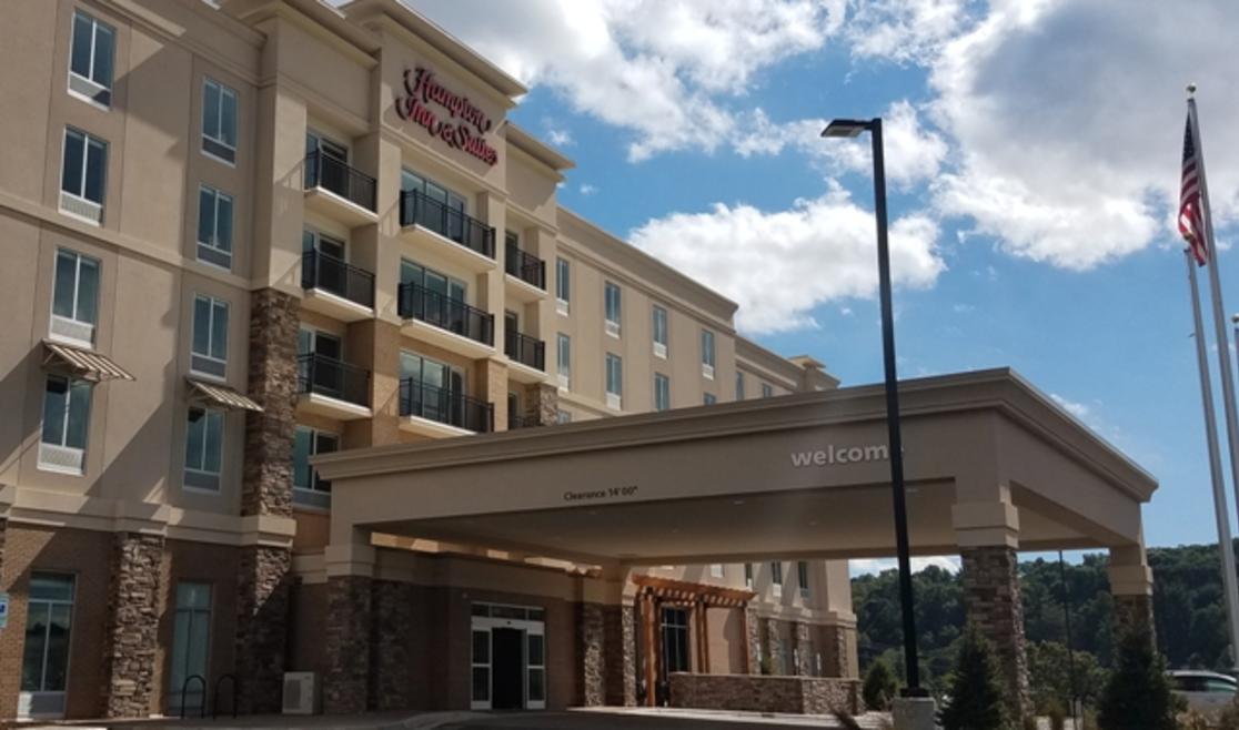 Hampton Inn & Suites