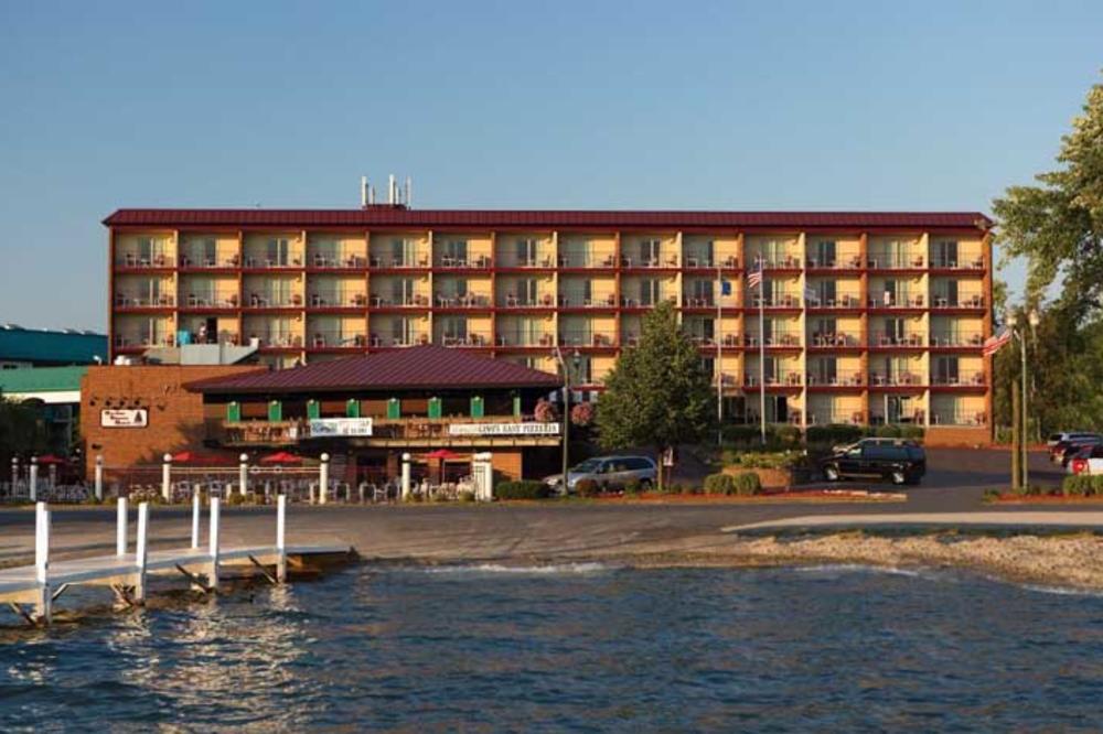 Harbor Shores on Lake Geneva