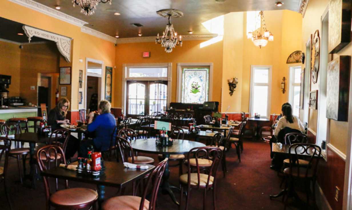 Another Broken Egg Cafe