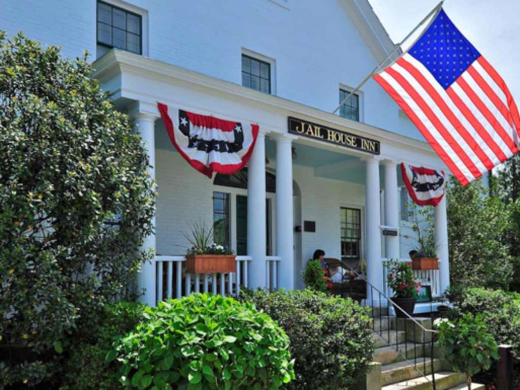 Hotels & Motels in Rhode Island | Places to Stay in RI