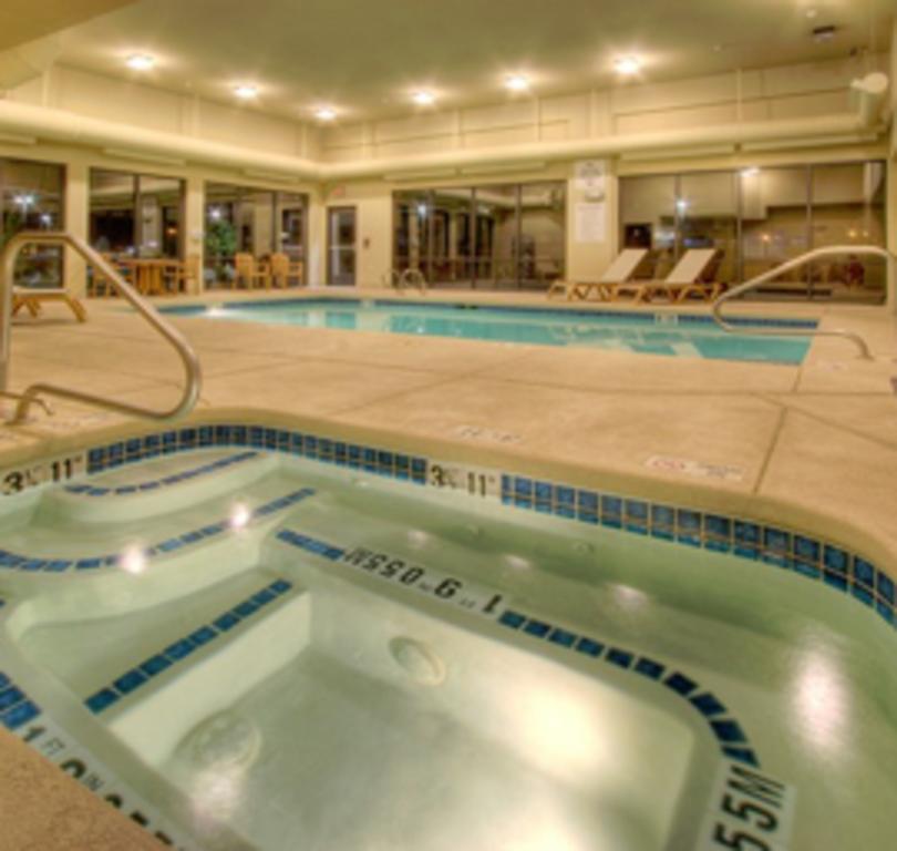 Holiday Inn Express & Suites Historic Old Town