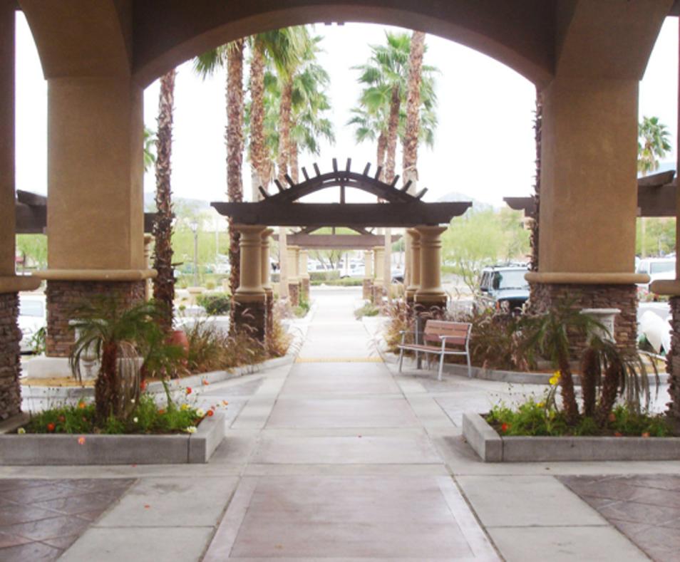 Holiday Inn Express & Suites - Rancho Mirage