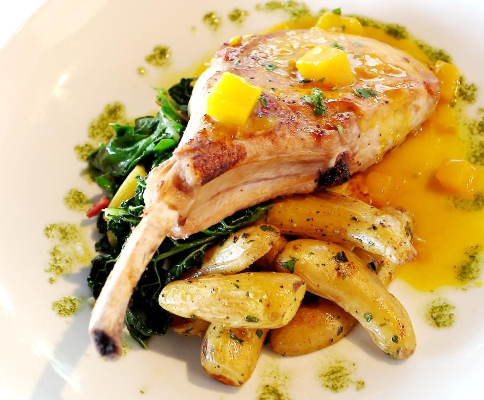 Eight4Nine Restaurant & Lounge