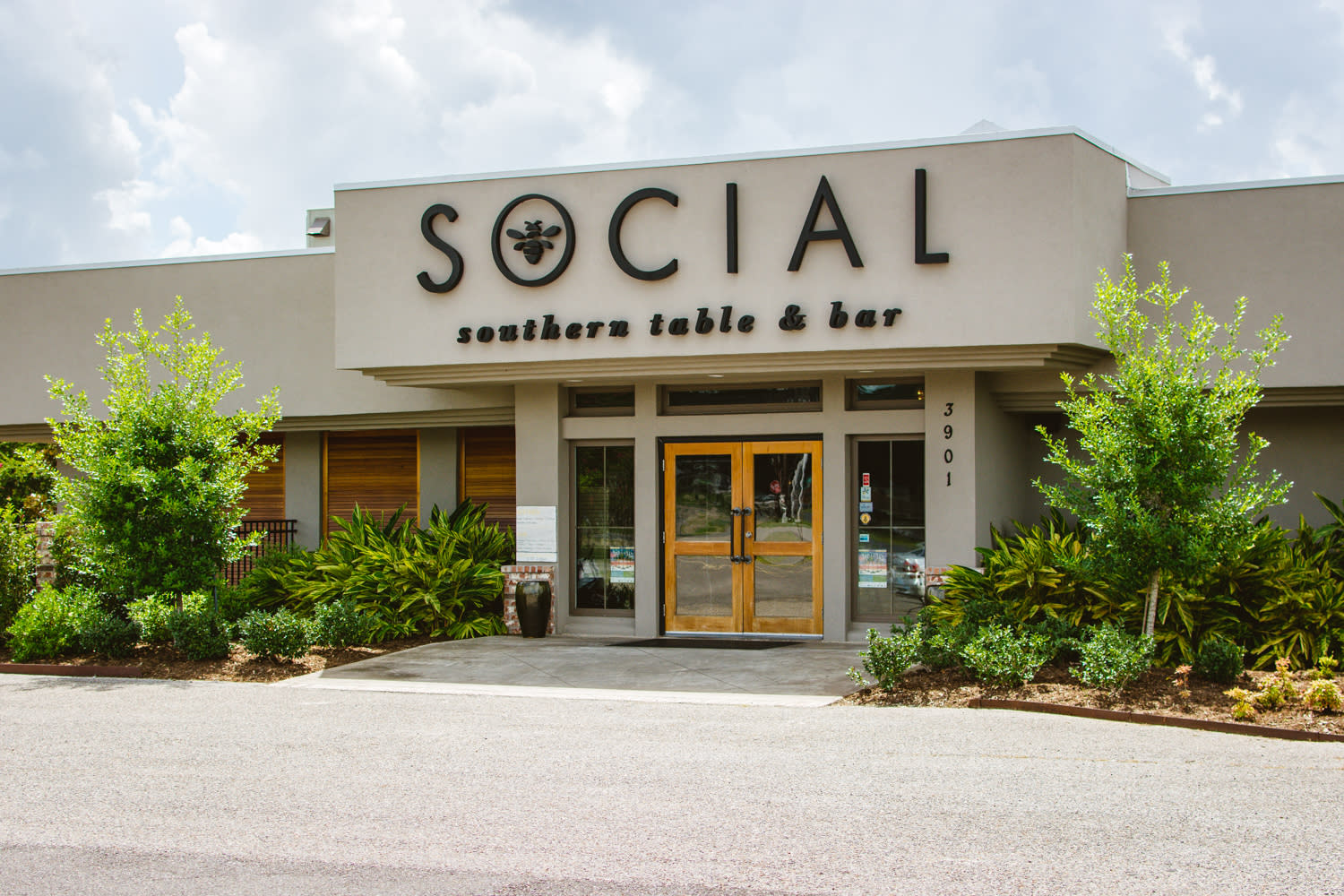 EatLafayette: Social Southern Table & Bar