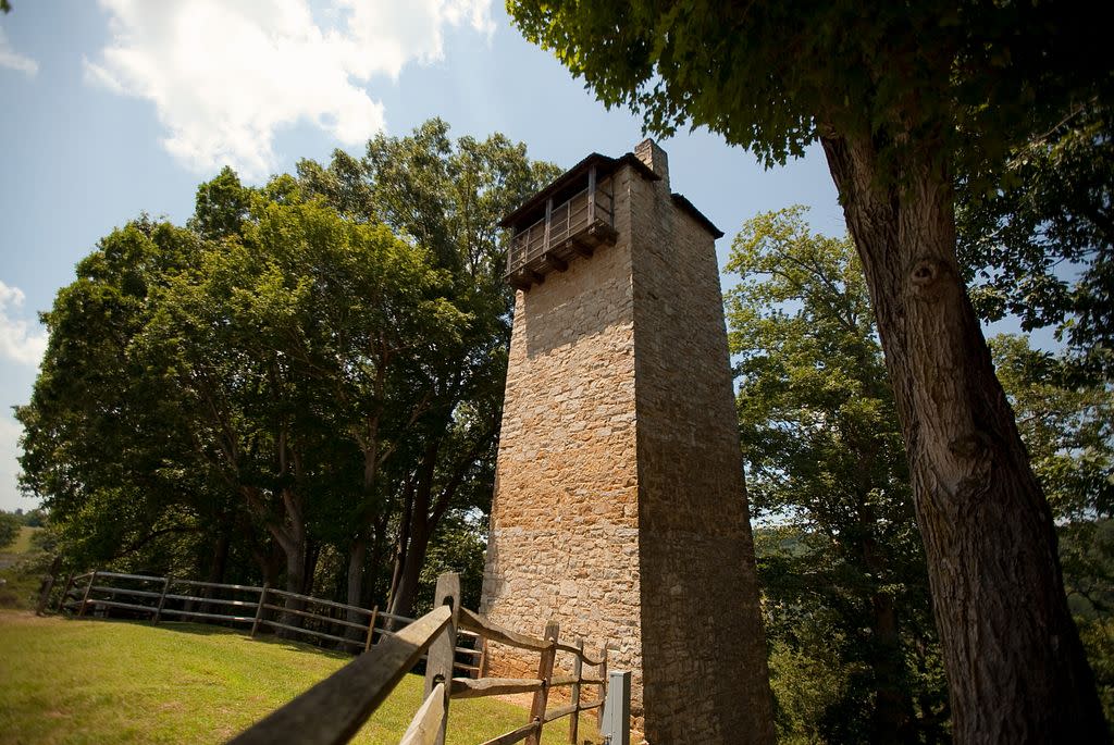 Virginia Hiking for Beginners: Trail Picks, Hiking Tips, & More