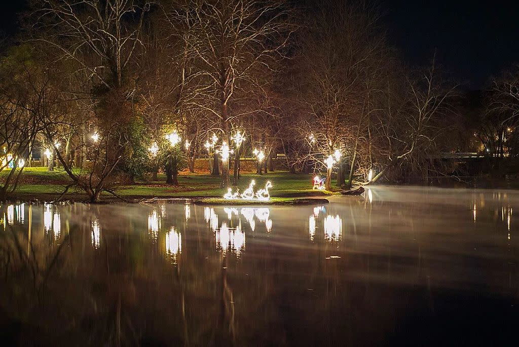 15 Memorable Holiday Vacations to Virginia's Most Festive Towns