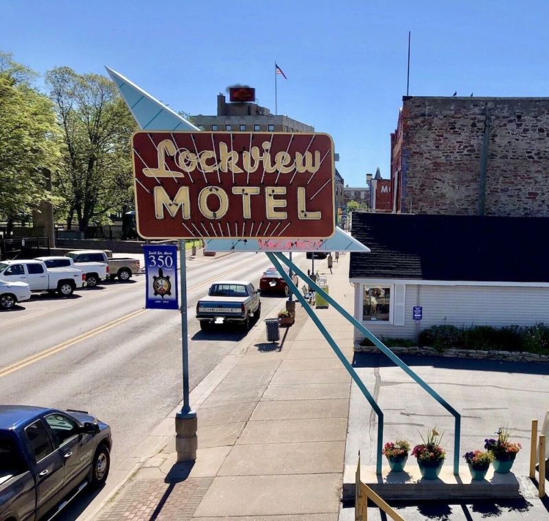 Adoba Hotel Lockview