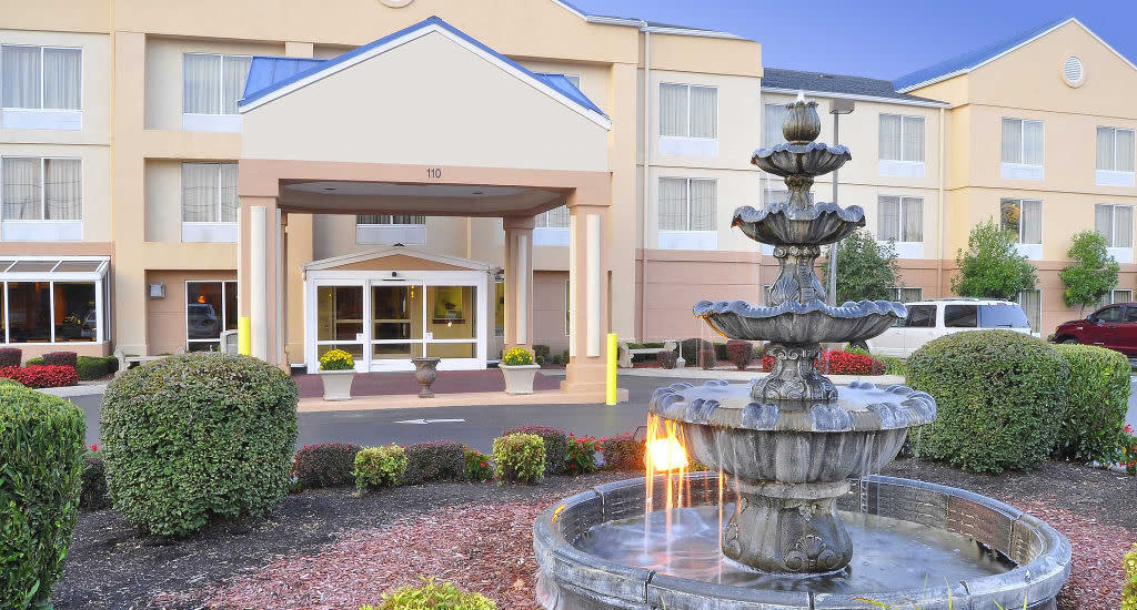 Fairfield Inn & Suites