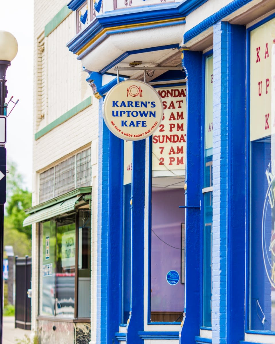 Karen's Uptown Kafe