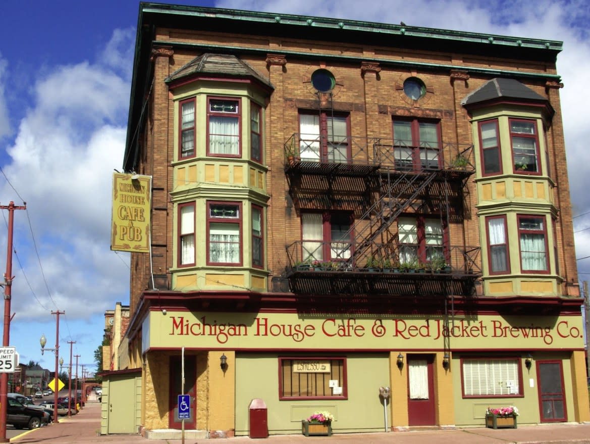 Michigan House Café & Red Jacket Brewing Co