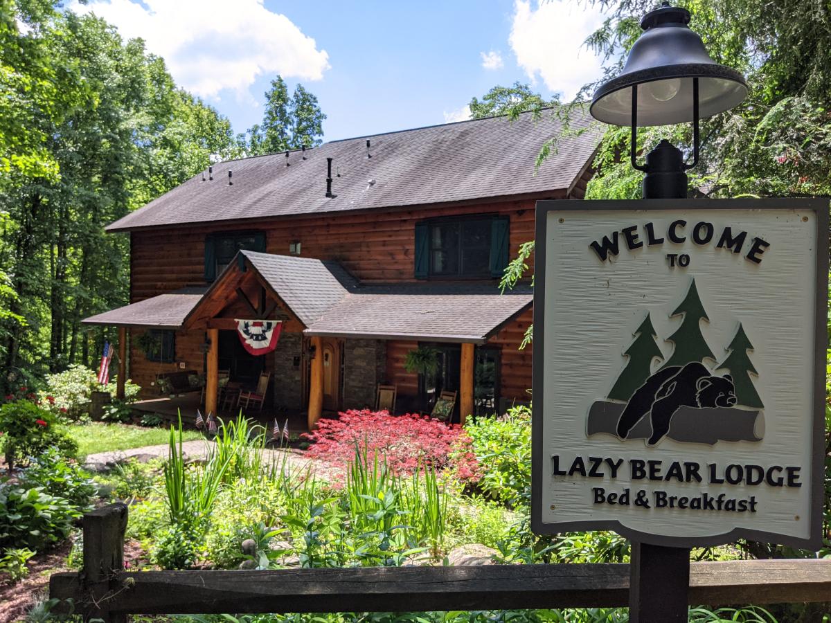 Lazy Bear Lodge