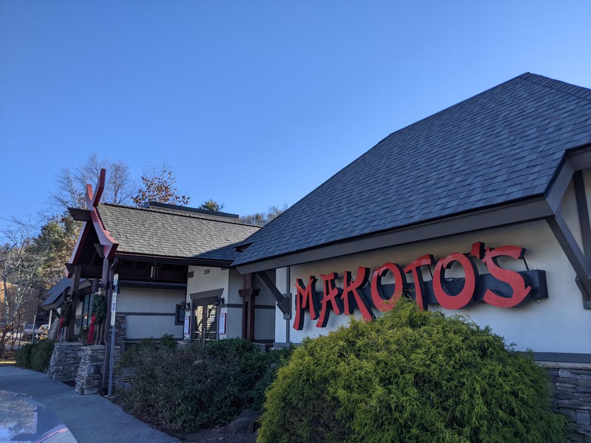 Makoto's Japanese Steakhouse and Sushi Bar