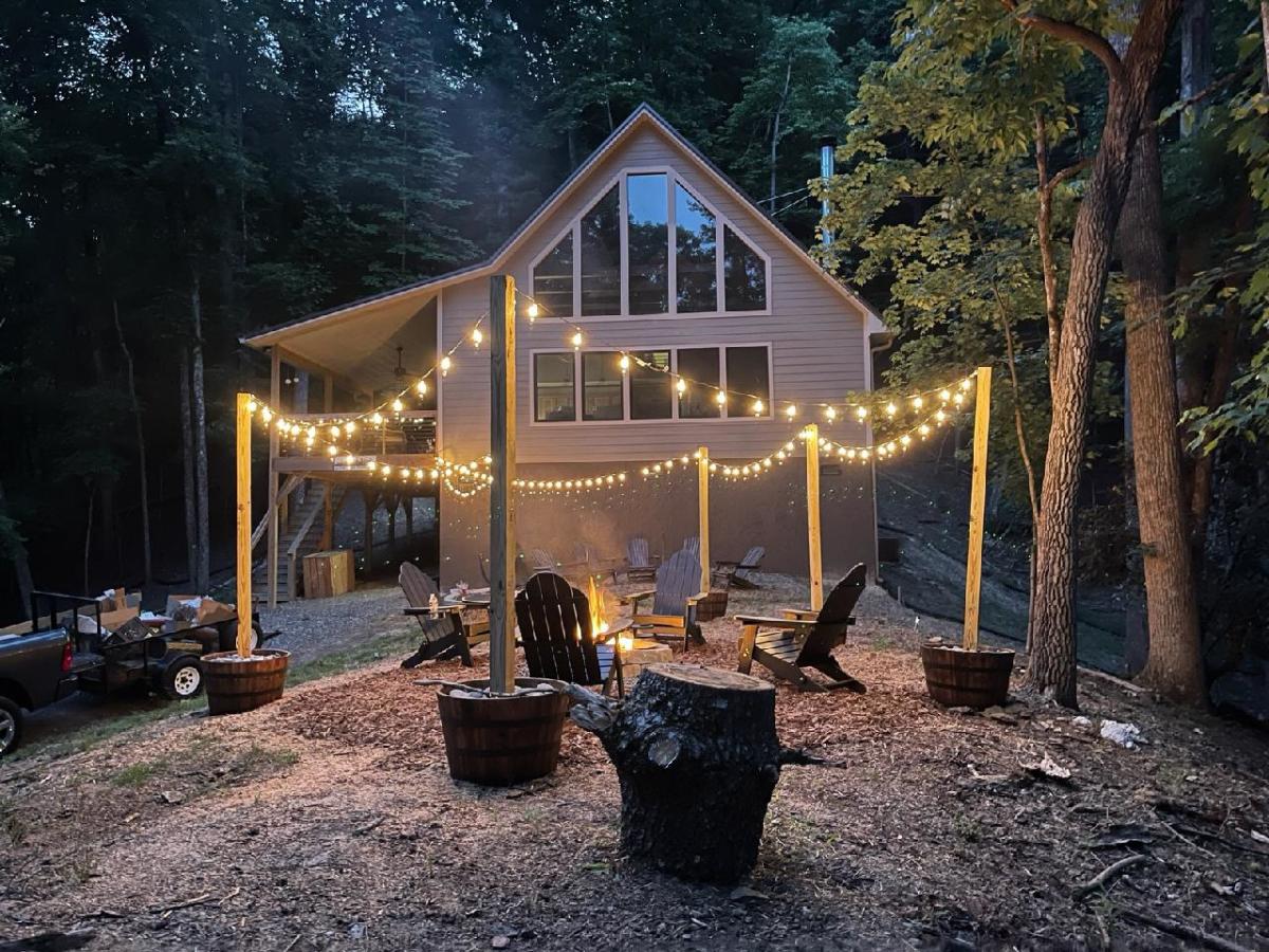 Moonlight Cabin Rentals