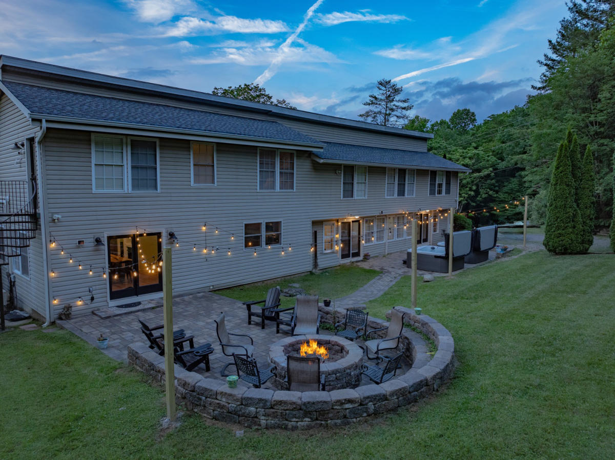 Blue Ridge Mountain Lodge