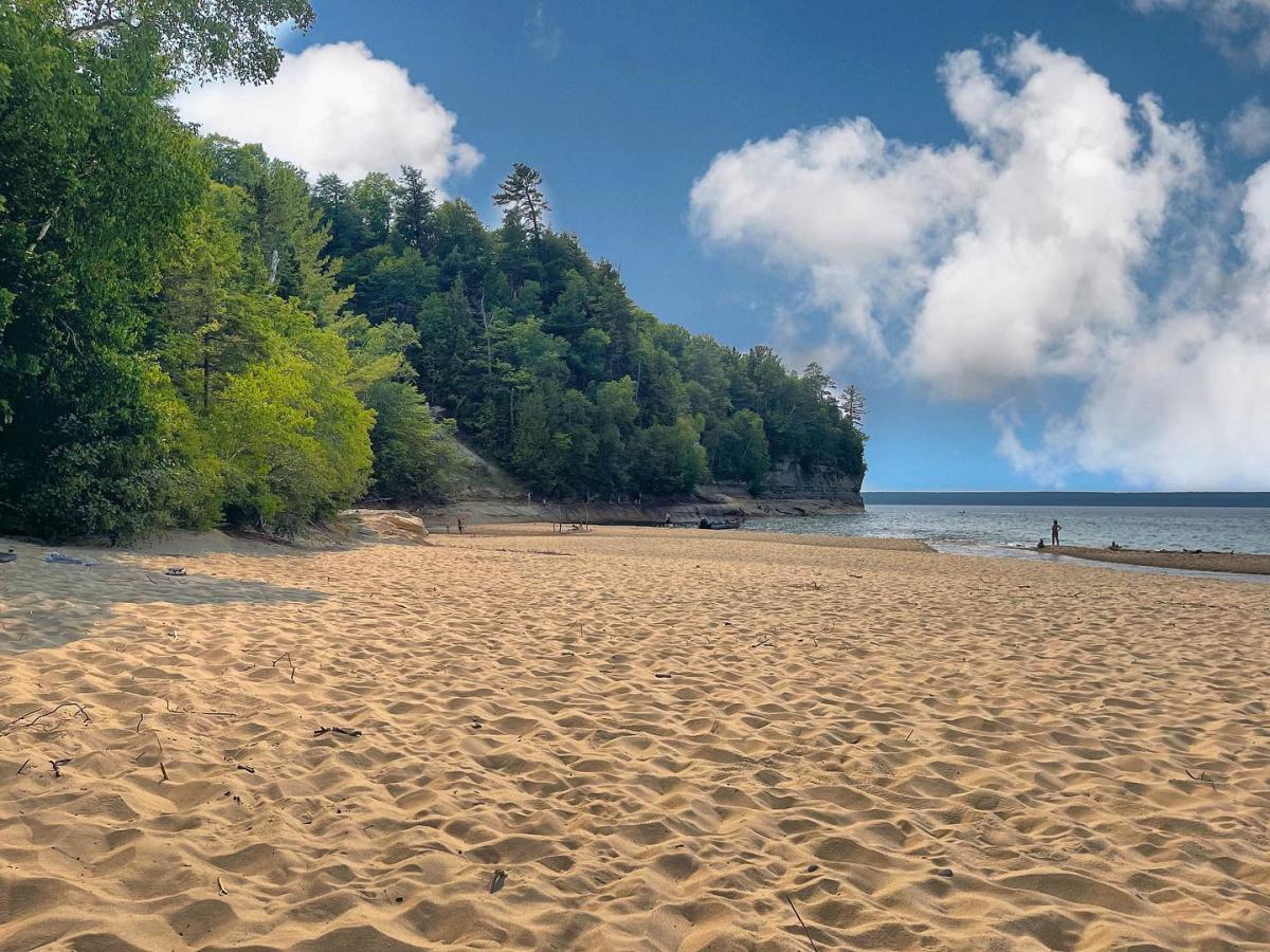 Miners Beach | Michigan's Upper Peninsula Travel & Recreation Association