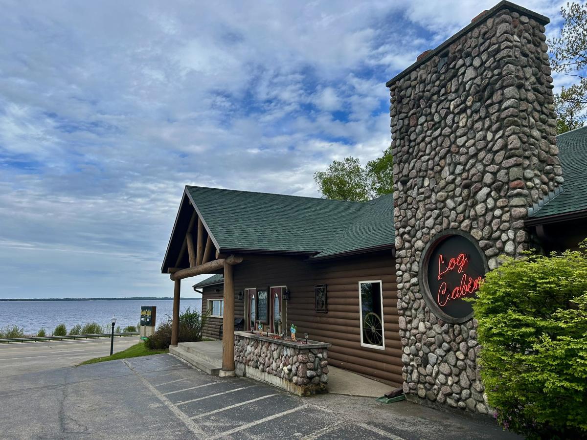 Log Cabin Grill & Bar | Michigan's Upper Peninsula Travel & Recreation ...