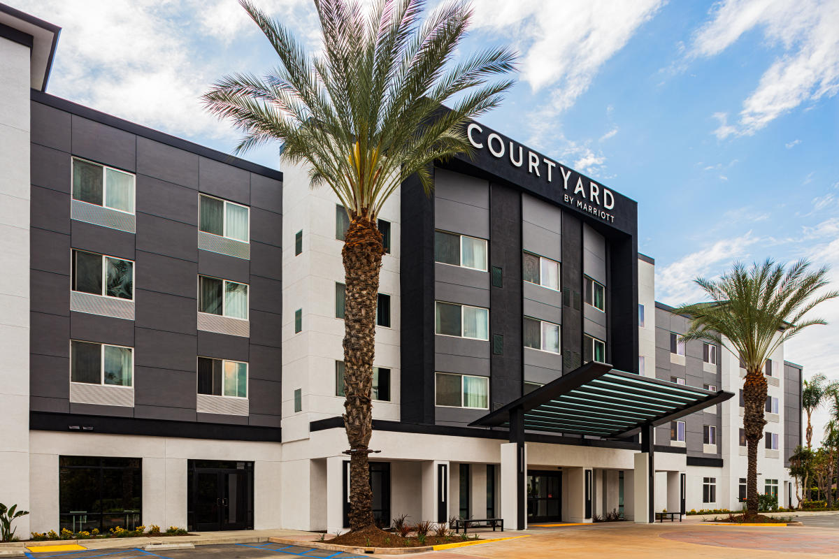 Courtyard by Marriott-Anaheim Resort/Convention Center | Anaheim, CA 92802