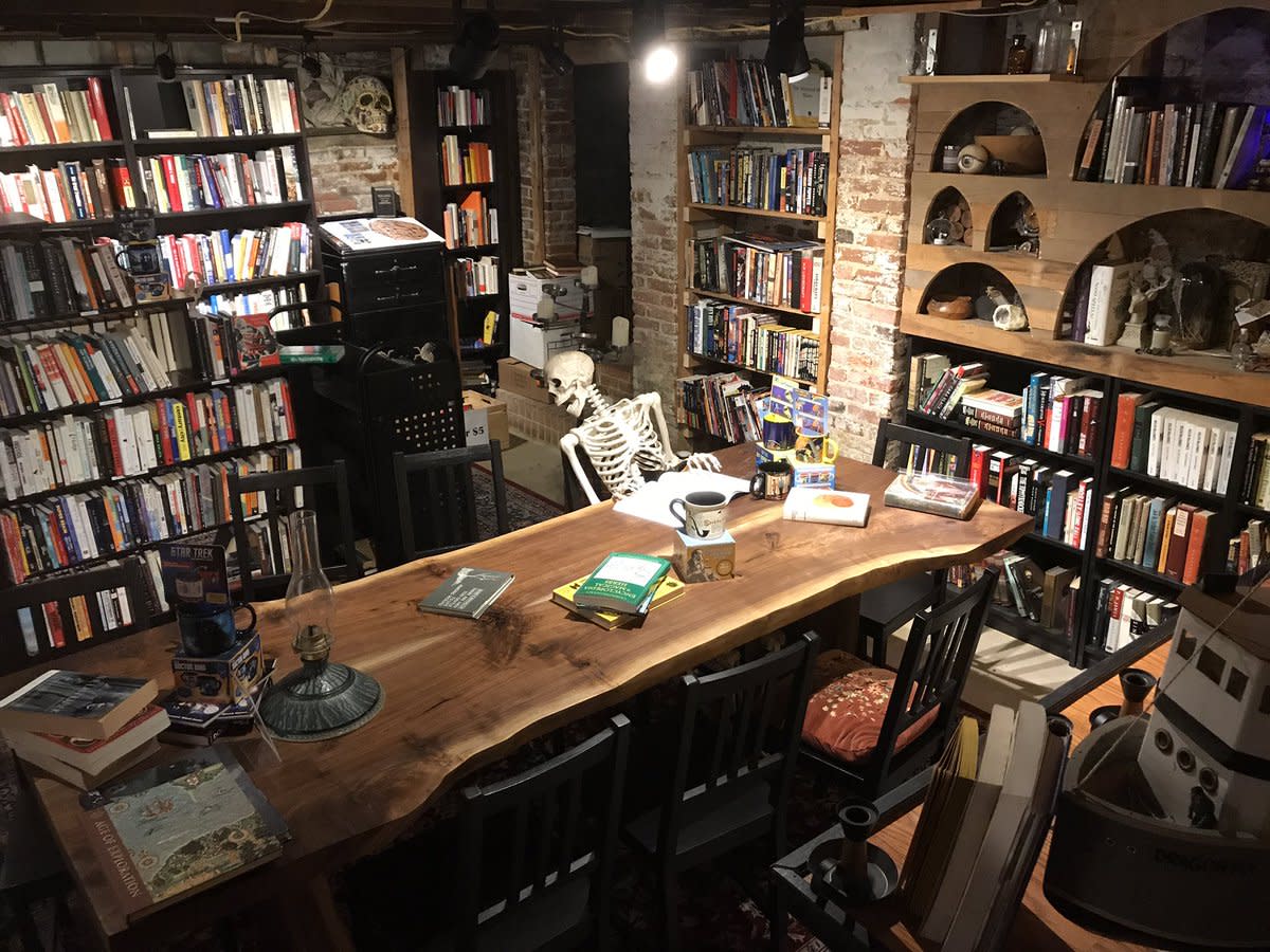 Old Fox Books & Coffeehouse
