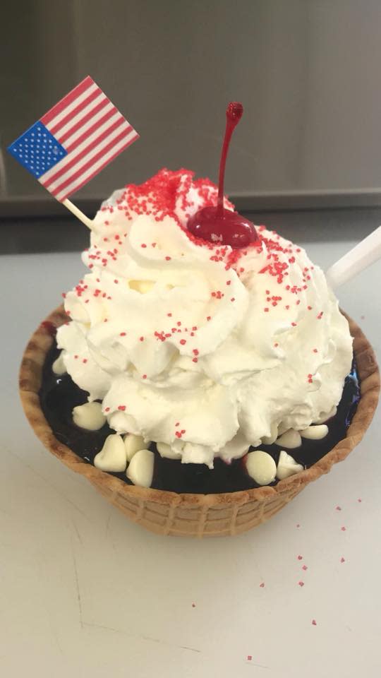 Lazy Sundaes Eats and Treats | Georgetown, IN 47122